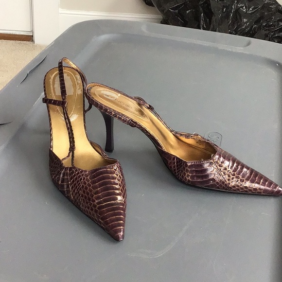 Bandolino | Shoes | Bandolino Heels Size 7 2 Good Condition | Poshmark